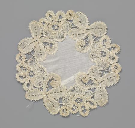 Doily Definition, Meaning & Usage | FineDictionary.com