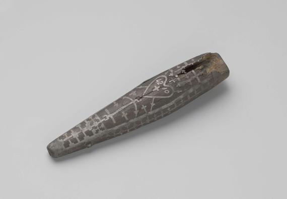 Sheath knife Definition, Meaning & Usage | FineDictionary.com