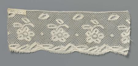 Valenciennes lace Definition, Meaning & Usage | FineDictionary.com