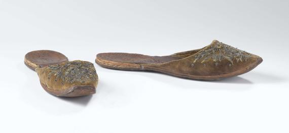 Crimson Definition, Meaning & Usage | FineDictionary.com