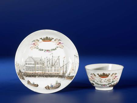 Cup and saucer Definition, Meaning & Usage | FineDictionary.com