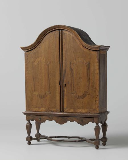 Cabinet Definition, Meaning & Usage | FineDictionary.com