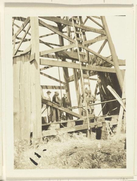 Derrick Definition, Meaning & Usage | FineDictionary.com