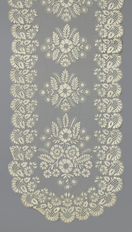 Surmount Definition, Meaning & Usage | FineDictionary.com