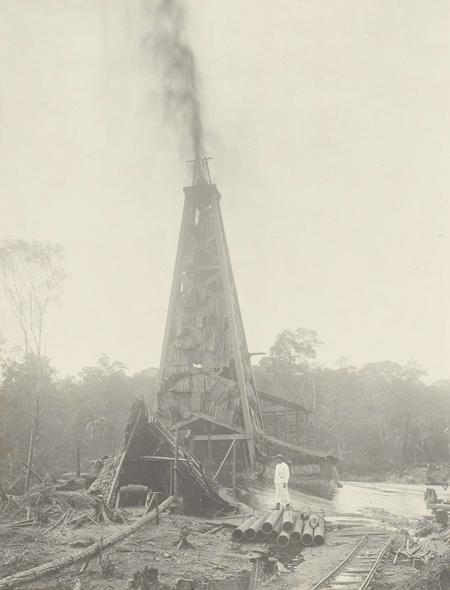 Derrick Definition, Meaning & Usage | FineDictionary.com