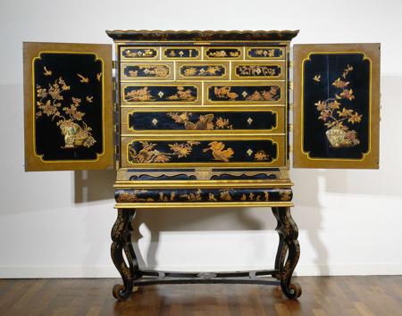 Lacquer Definition, Meaning & Usage | FineDictionary.com