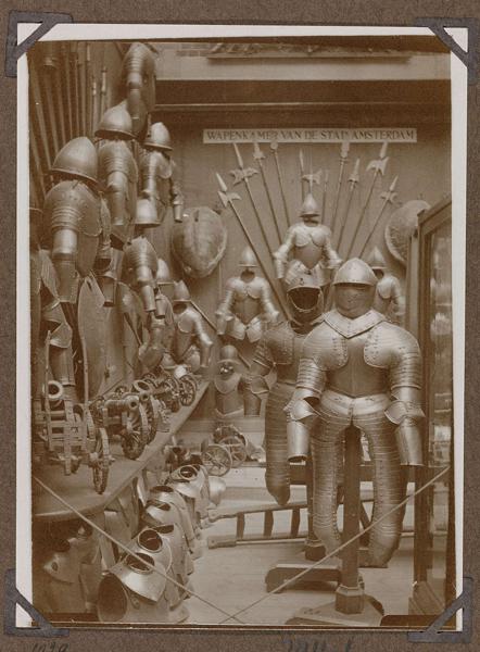 Armory Definition, Meaning & Usage | FineDictionary.com