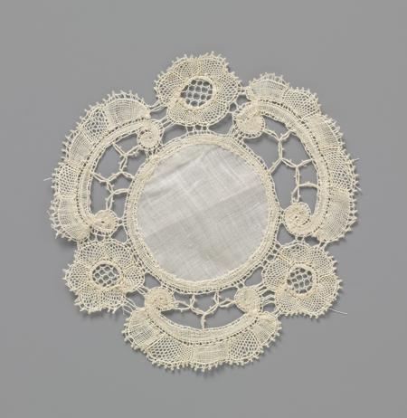 Doily Definition, Meaning & Usage | FineDictionary.com