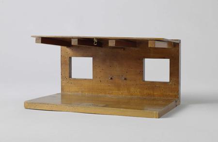 Bench table Definition, Meaning & Usage | FineDictionary.com