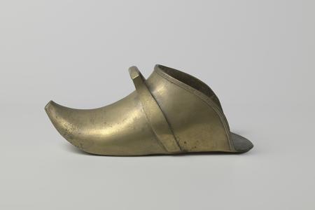 Fasten Definition, Meaning & Usage | FineDictionary.com