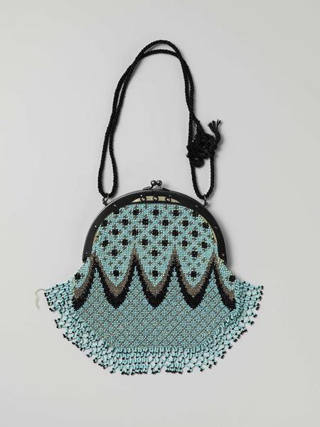 Snap off Definition, Meaning & Usage | FineDictionary.com