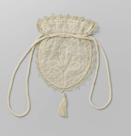 Reticule Definition, Meaning & Usage | FineDictionary.com