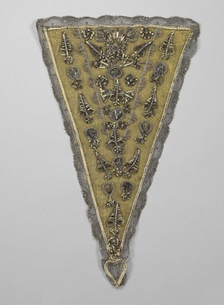 Centerpiece Definition, Meaning & Usage | FineDictionary.com