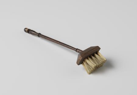 Bristle at Definition, Meaning & Usage | FineDictionary.com