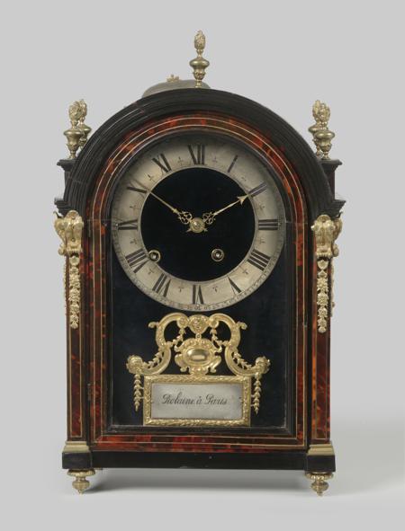 Gilt Definition, Meaning & Usage | FineDictionary.com