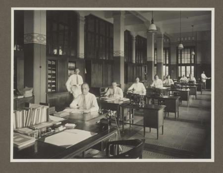 Desk officer Definition, Meaning & Usage | FineDictionary.com