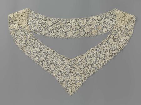 Berth Definition, Meaning & Usage | FineDictionary.com