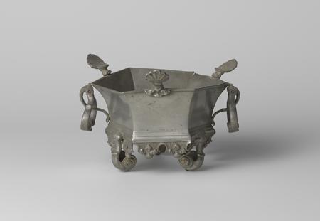 Chafe Definition, Meaning & Usage | FineDictionary.com