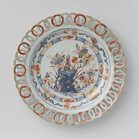 Interlocking Definition, Meaning & Usage | FineDictionary.com