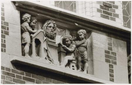 Library Definition, Meaning & Usage | FineDictionary.com