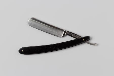 Bezel Definition, Meaning & Usage | FineDictionary.com