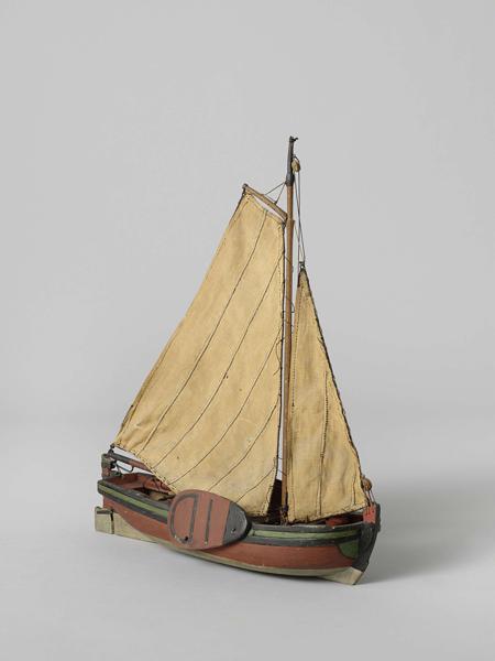 Sloop Definition, Meaning & Usage | FineDictionary.com