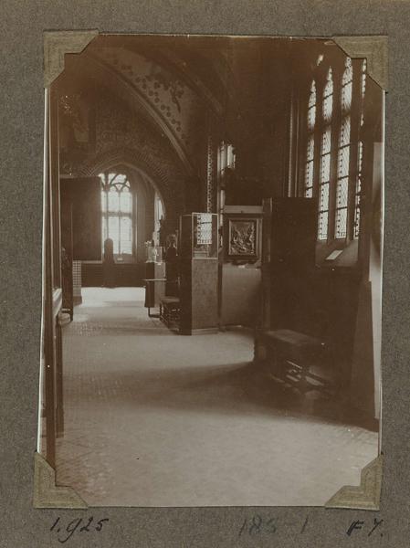 Stain Definition, Meaning & Usage | FineDictionary.com