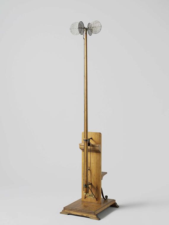 Semaphore Definition, Meaning & Usage | FineDictionary.com