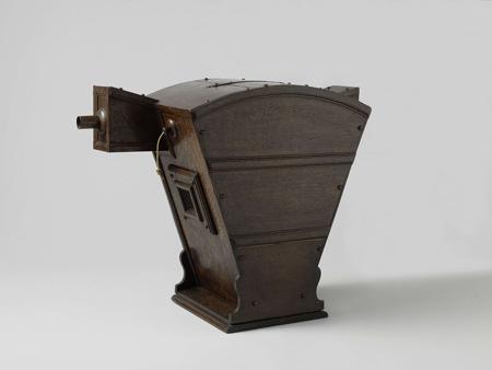 Bellows Definition, Meaning & Usage | FineDictionary.com