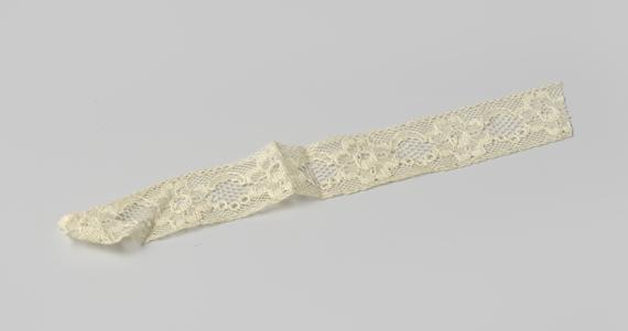 Interlink Definition, Meaning & Usage | FineDictionary.com