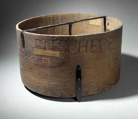 Size up Definition, Meaning & Usage | FineDictionary.com