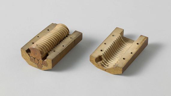 Gall Definition, Meaning & Usage | FineDictionary.com