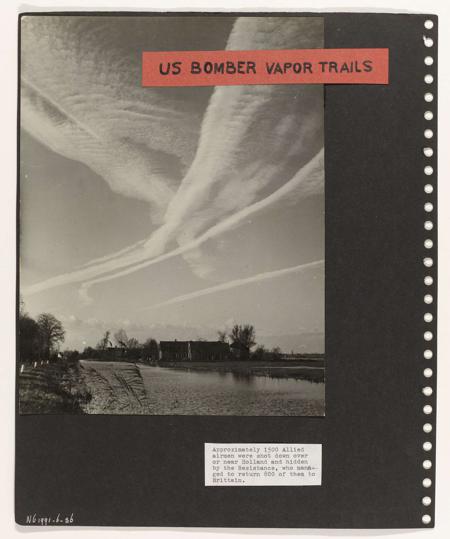 Bomber Definition, Meaning & Usage | FineDictionary.com