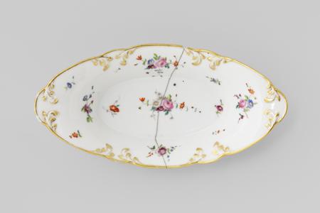 Sprinkle Definition, Meaning & Usage | FineDictionary.com