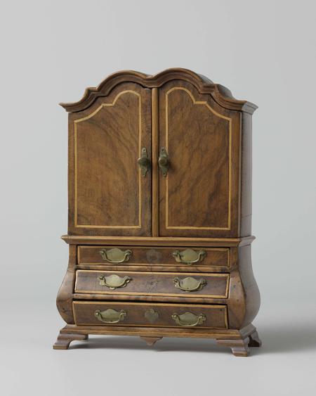 Cabinet Definition, Meaning & Usage | FineDictionary.com