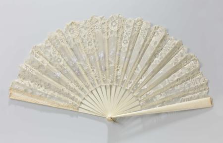 Fanning machine Definition, Meaning & Usage | FineDictionary.com