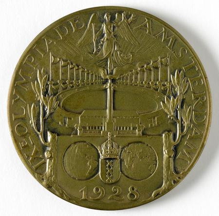 Stadium Definition, Meaning & Usage | FineDictionary.com