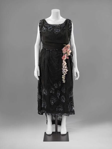 Sequin Definition, Meaning & Usage | FineDictionary.com