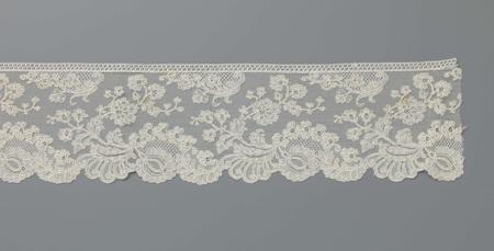 Edging machine Definition, Meaning & Usage | FineDictionary.com