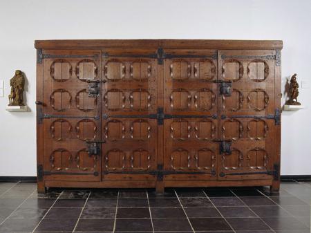 Filing cabinet Definition, Meaning & Usage | FineDictionary.com