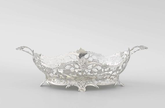 Encased Definition, Meaning & Usage | FineDictionary.com