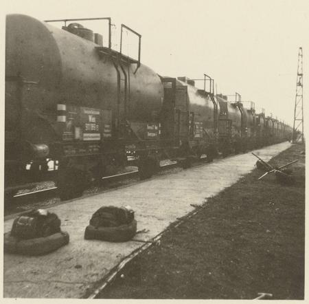 Freight train Definition, Meaning & Usage | FineDictionary.com