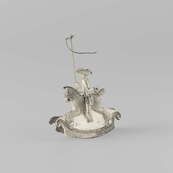 Sting Definition, Meaning & Usage | FineDictionary.com