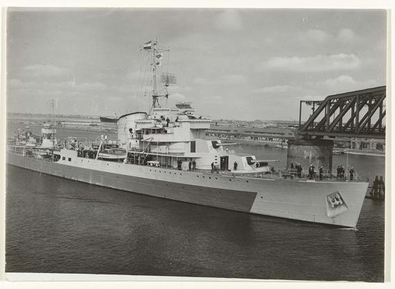 Flotilla Definition, Meaning & Usage | FineDictionary.com