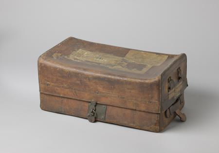 Suitcase Definition, Meaning & Usage | FineDictionary.com