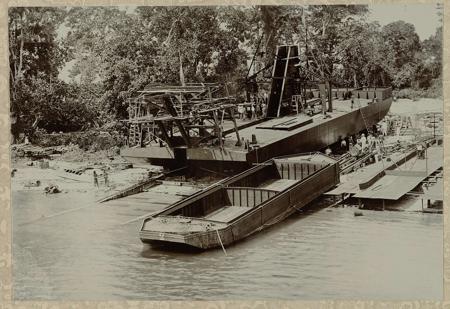 Shipyard Definition, Meaning & Usage | FineDictionary.com