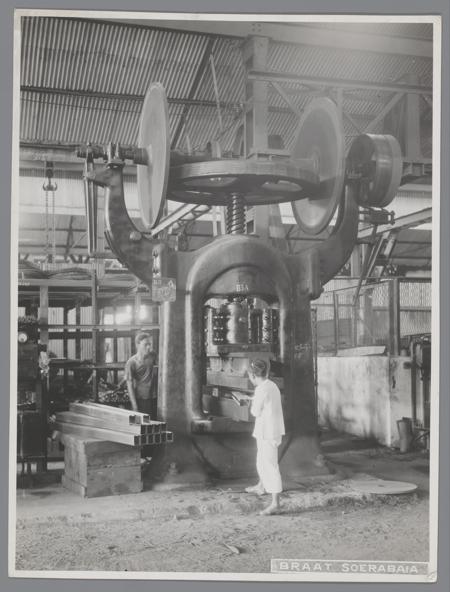 Friction Definition, Meaning & Usage | FineDictionary.com