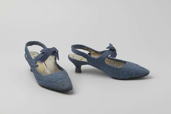 Instep Definition, Meaning & Usage | FineDictionary.com