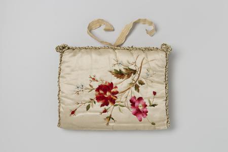 Sachet Definition, Meaning & Usage | FineDictionary.com