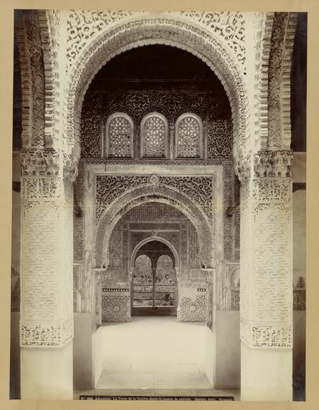 Alhambra Definition, Meaning & Usage | FineDictionary.com